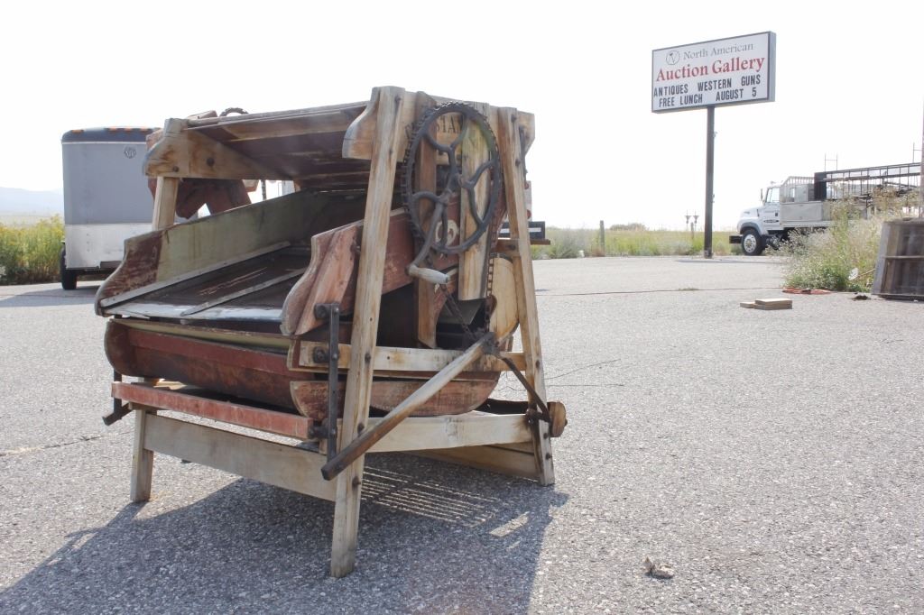 The STD. Fanning Mill CO. Number 32 Fanning Mill