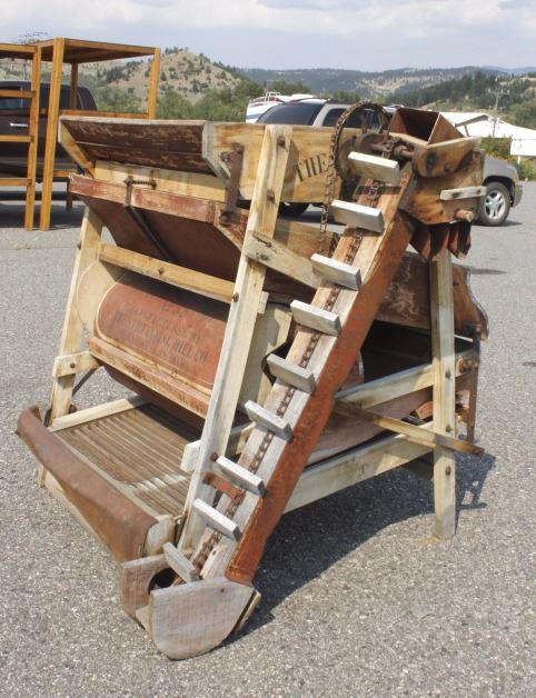 The STD. Fanning Mill CO. Number 32 Fanning Mill