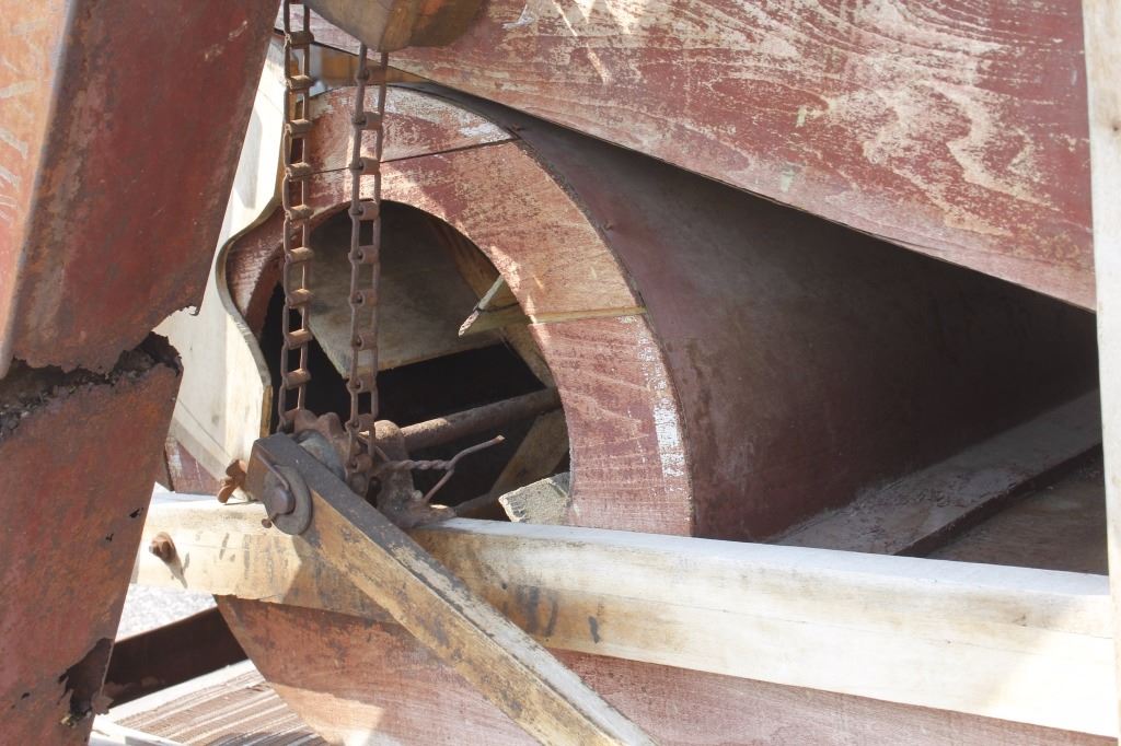 The STD. Fanning Mill CO. Number 32 Fanning Mill