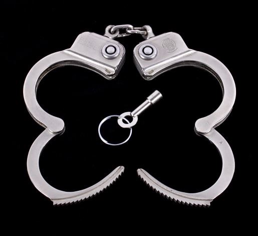 Smith & Wesson Model 94 High Security Handcuff