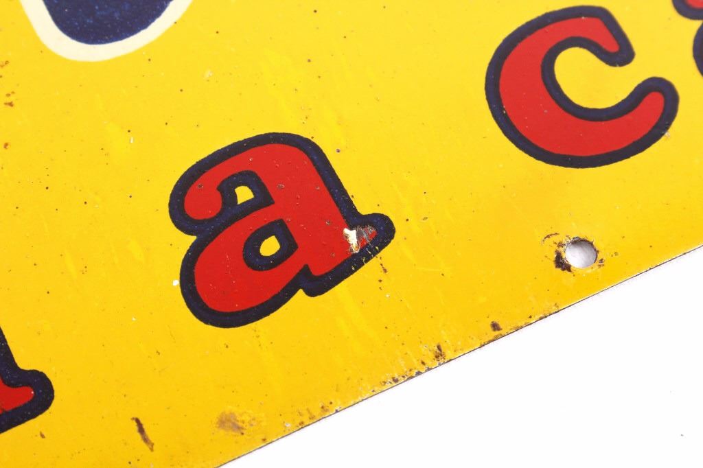 Old Gold Cigarettes Not a Cough in a Carload Sign