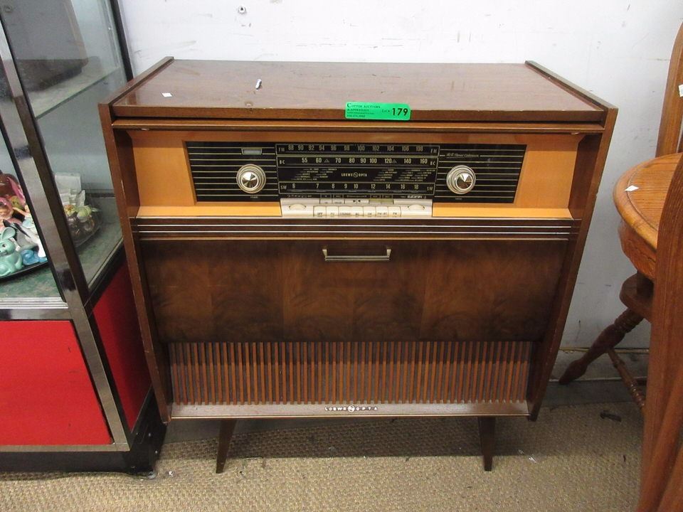 Vintage German Loewe-Opta Broadband Radio Console