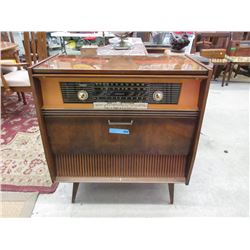 Vintage German Loewe-Opta Broadband Radio Console