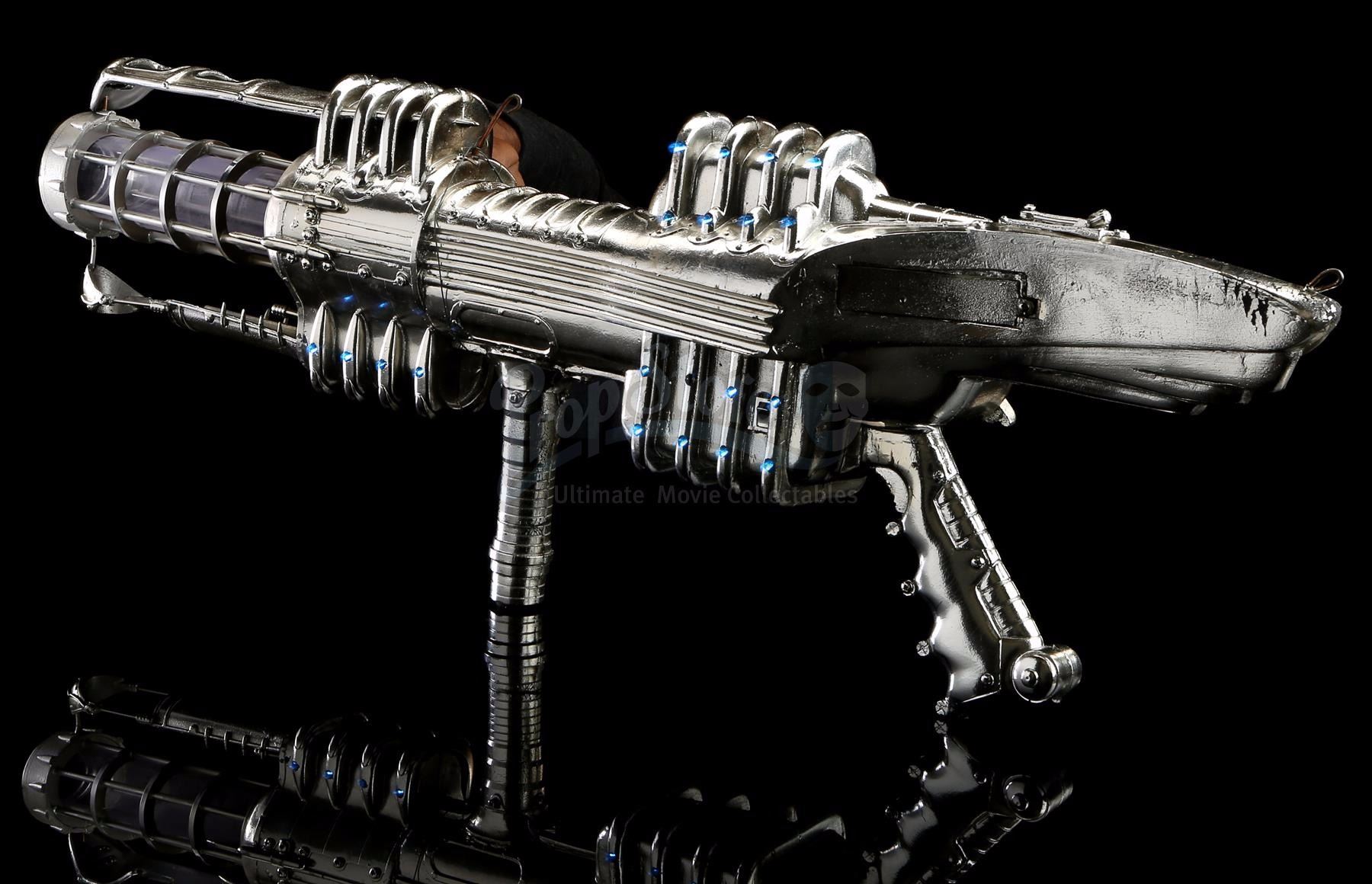 BATMAN and ROBIN (1997) - Mr. Freeze's (Arnold Schwarzennegar) Light-Up ...