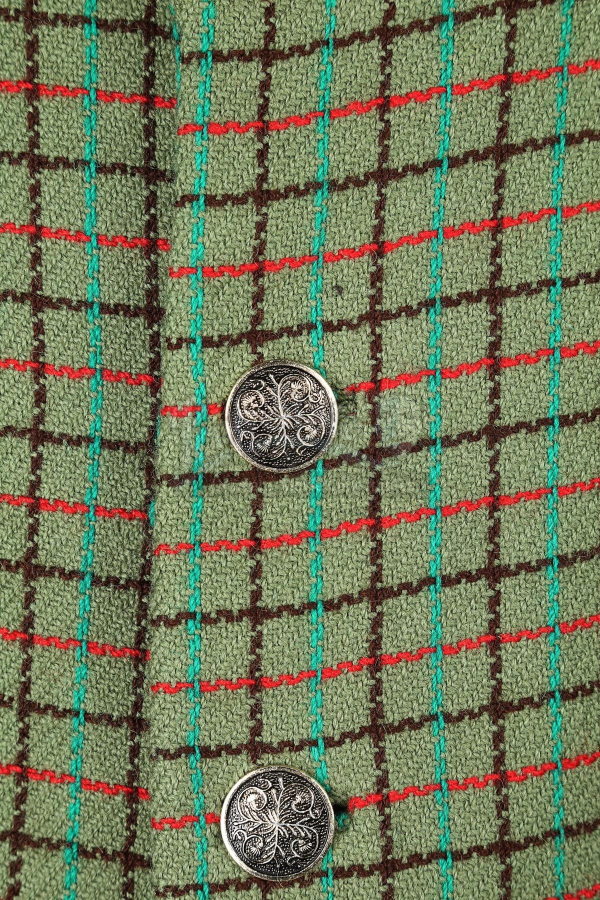 CHITTY CHITTY BANG BANG (1968) - Baron Bomburst's (Gert Fröbe) Green Suit