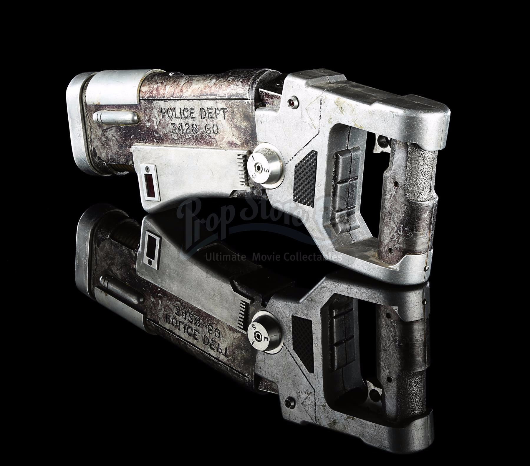 FIFTH ELEMENT, THE (1997) - Hero Police Blaster Shroud