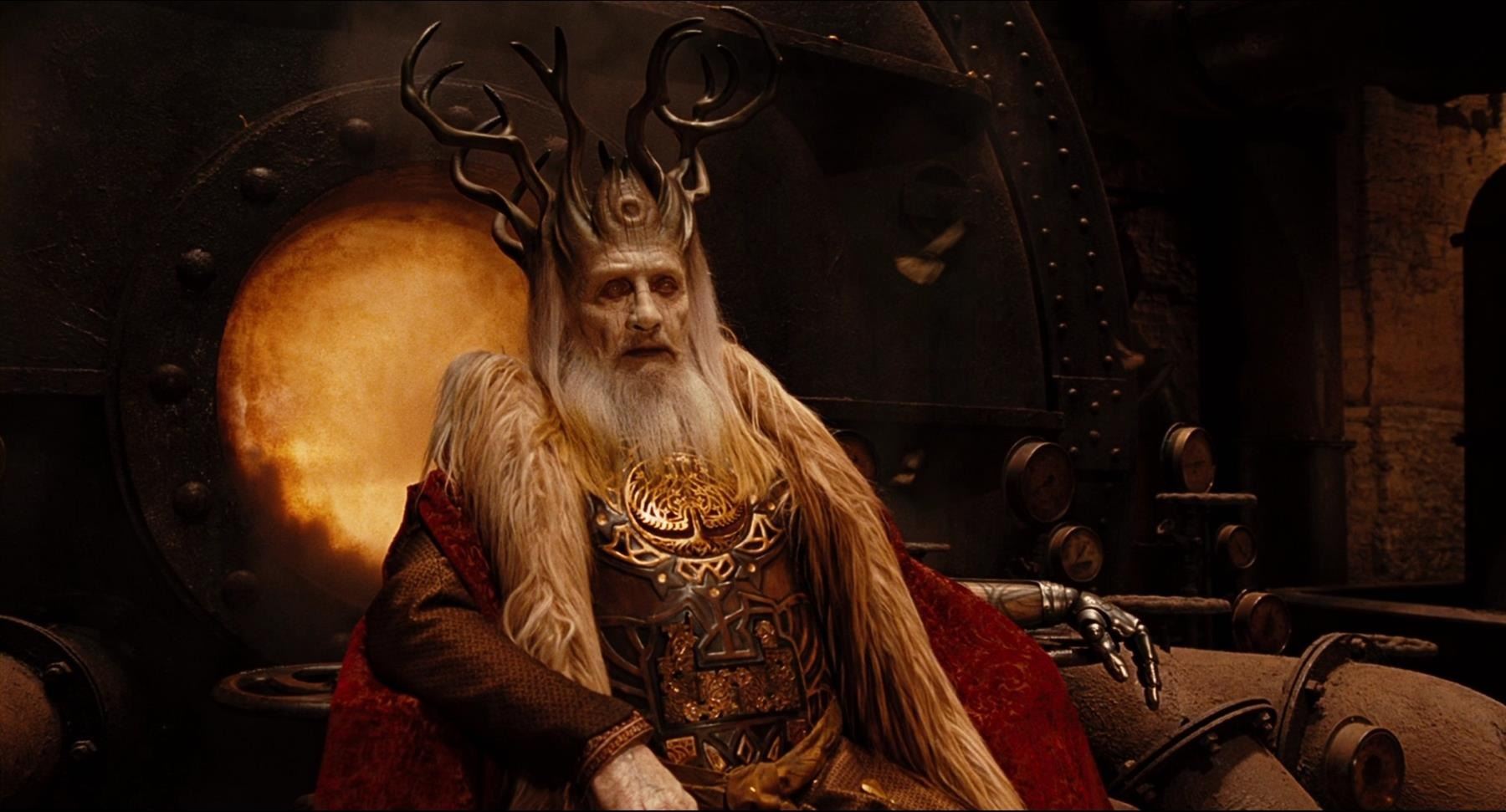 HELLBOY II: THE GOLDEN ARMY (2008) - King Balor's (Roy Dotrice) Antler ...