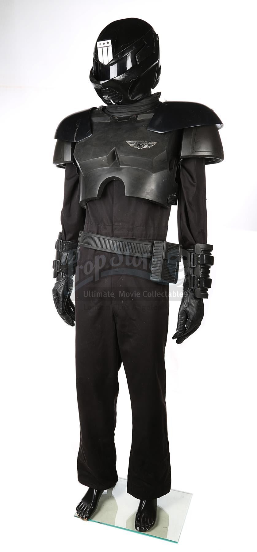 JUDGE DREDD (1995) - Hunter Armour