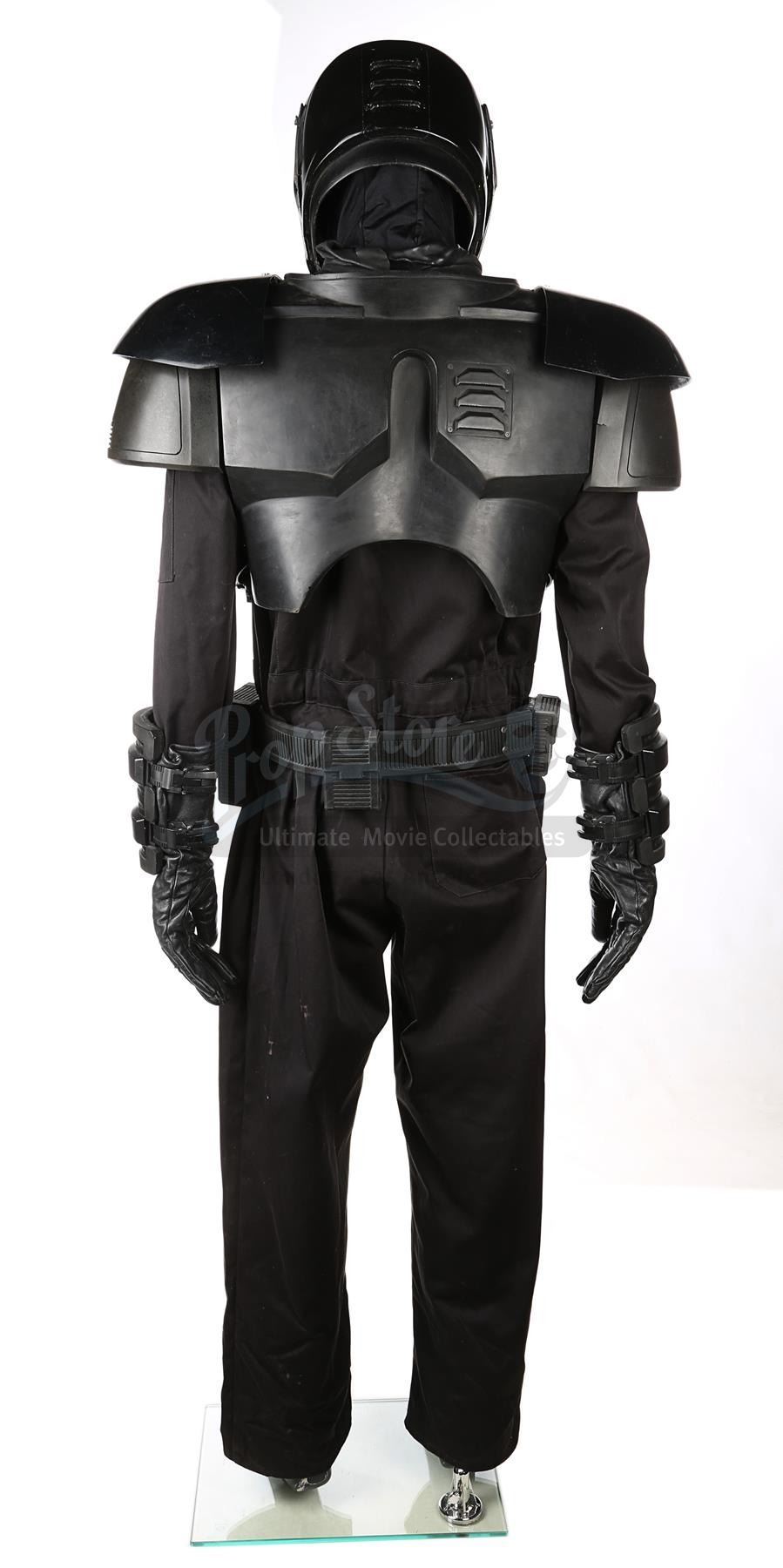 JUDGE DREDD (1995) - Hunter Armour