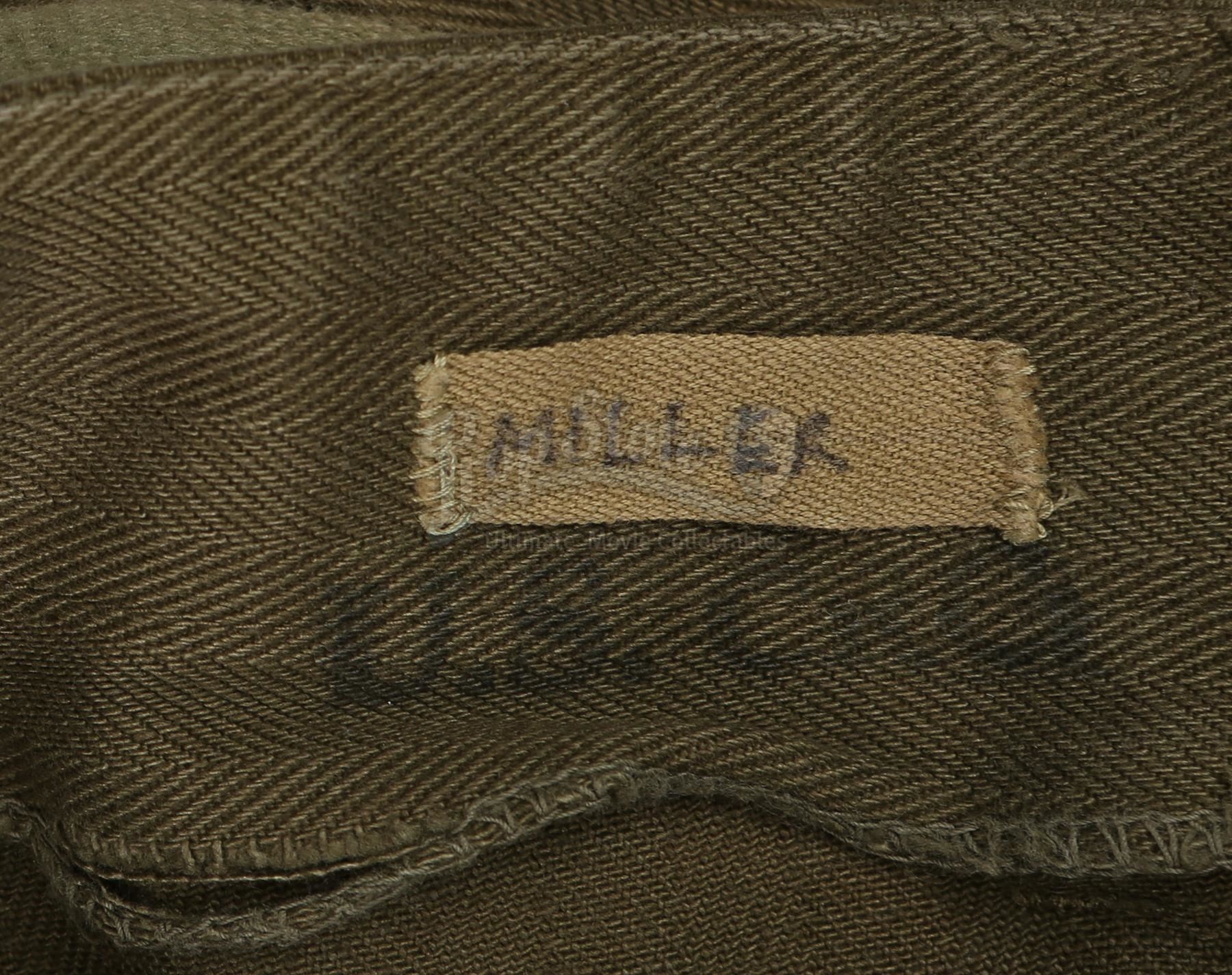 SAVING PRIVATE RYAN (1998) - Captain John Miller's (Tom Hanks) Beach ...