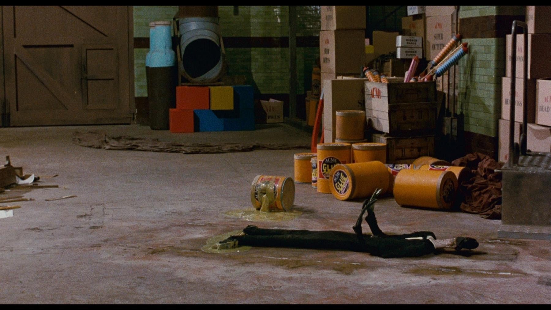 WHO FRAMED ROGER RABBIT (1988) - Acme Glue Barrel