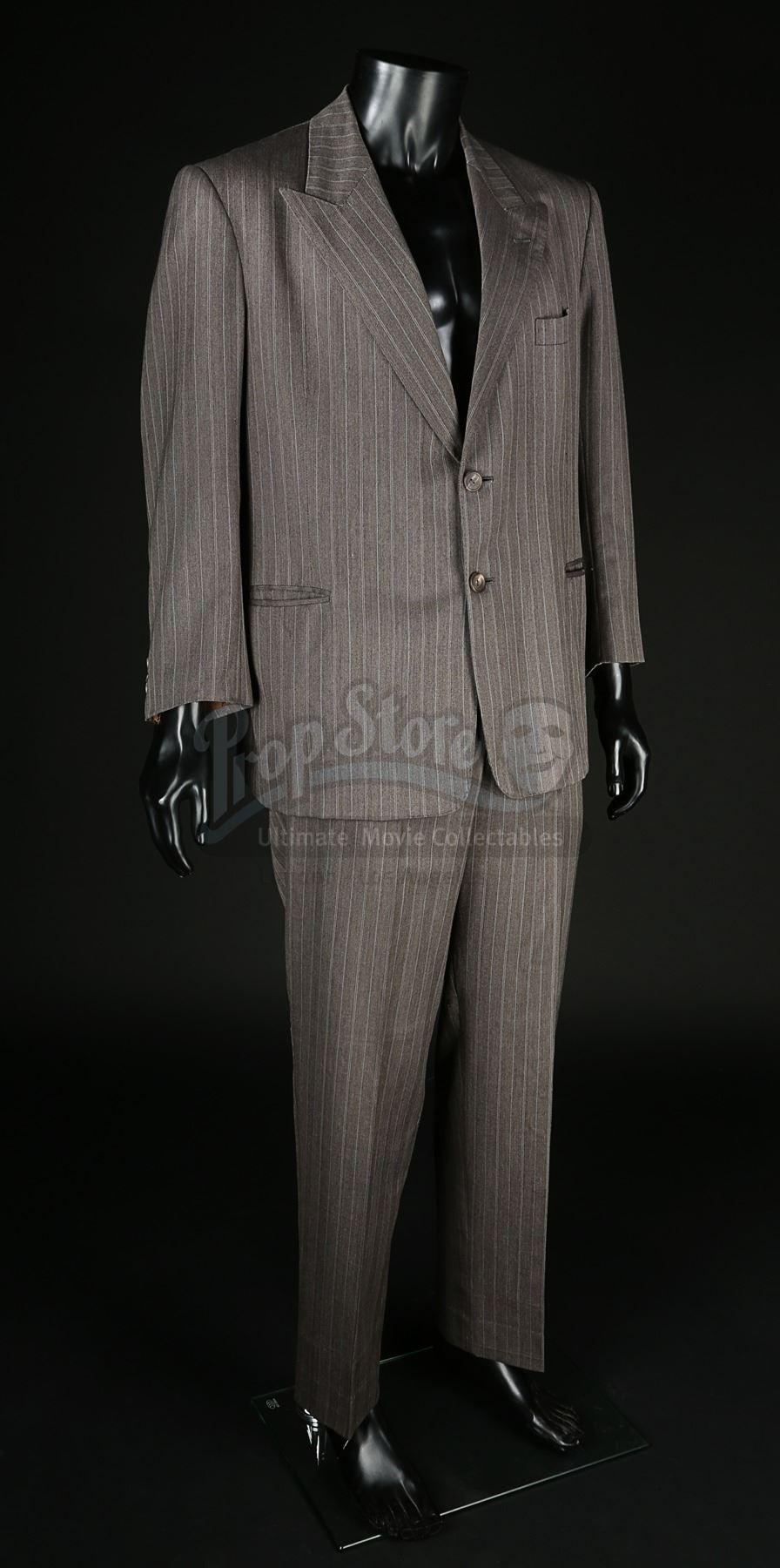 WHO FRAMED ROGER RABBIT (1988) - Eddie Valiant's (Bob Hoskins) Suit