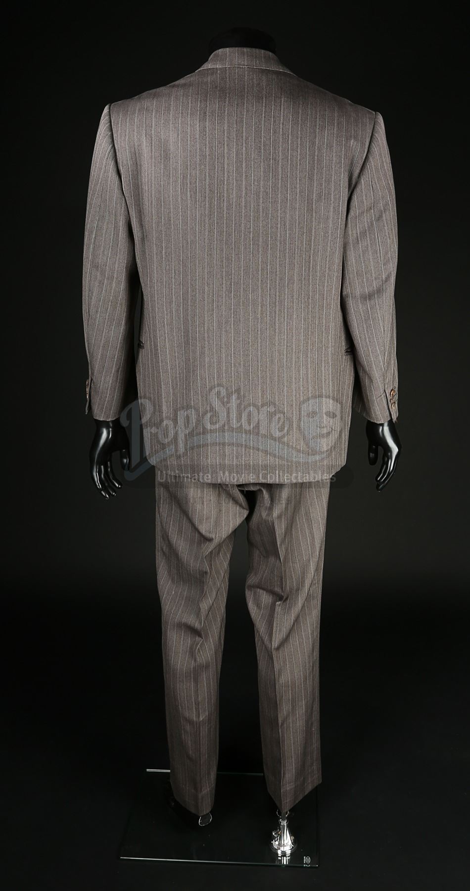 WHO FRAMED ROGER RABBIT (1988) - Eddie Valiant's (Bob Hoskins) Suit