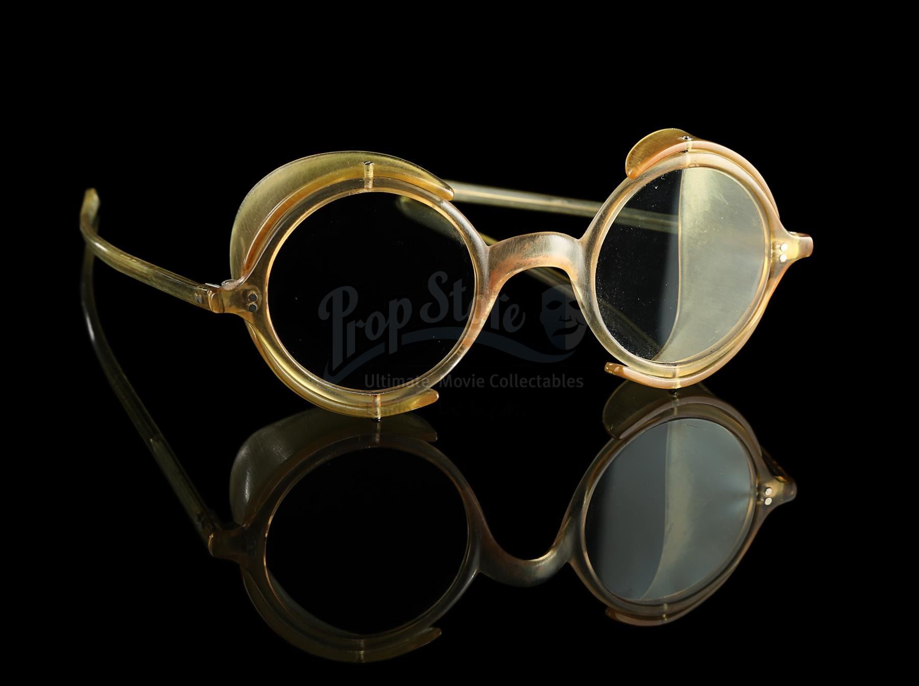 WHO FRAMED ROGER RABBIT (1988) - Judge Doom's (Christopher Lloyd) Glasses