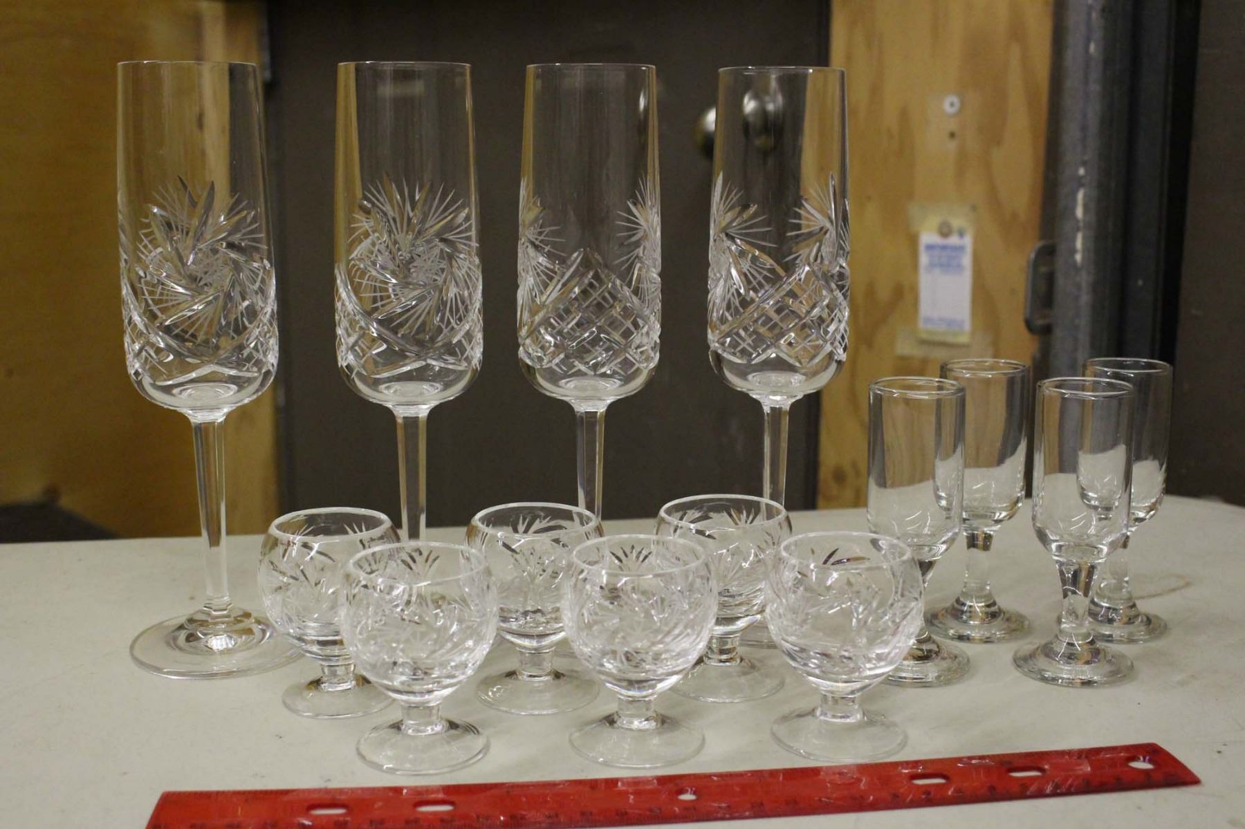 Lot of Crystal Glasses (10)& Small Glasses (4)