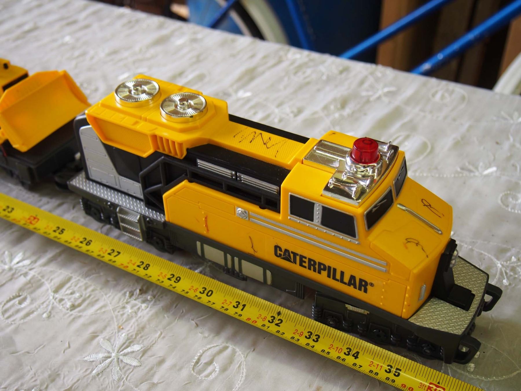 Lot Caterpillar Train Toys