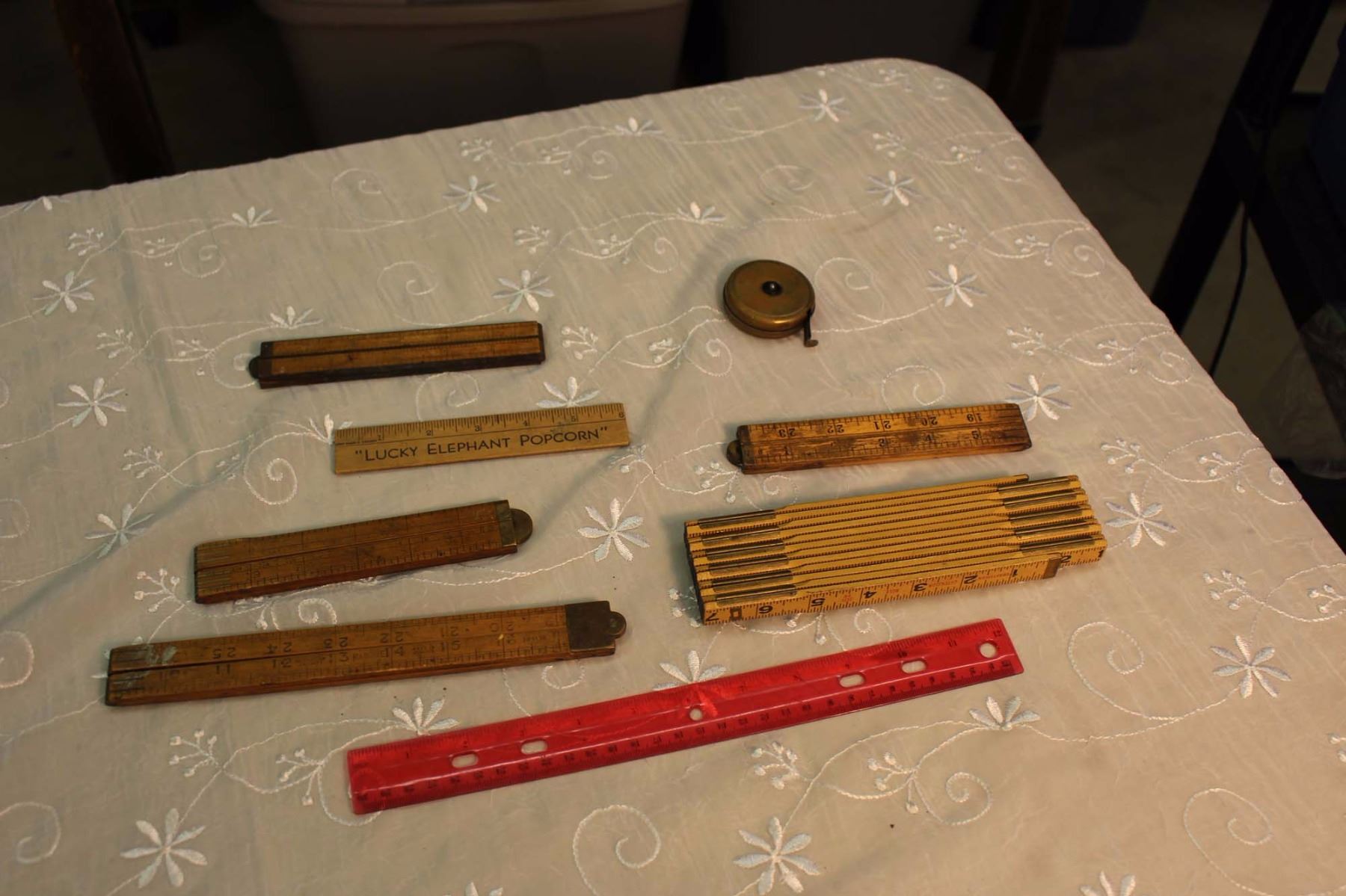 Lot Of Vintage Expanding Wooden Rulers