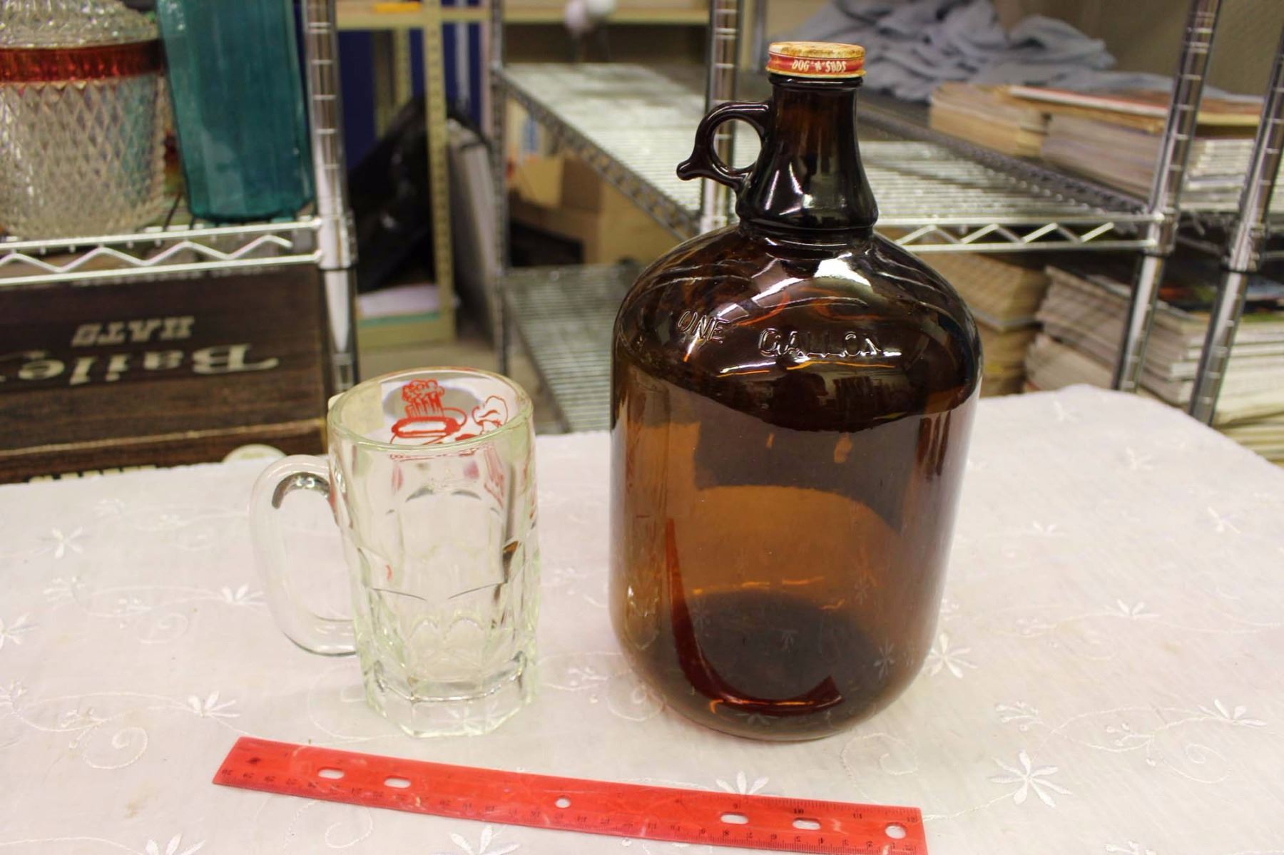 Vintage Dog 'n' Suds One Gallon Jug& Mug