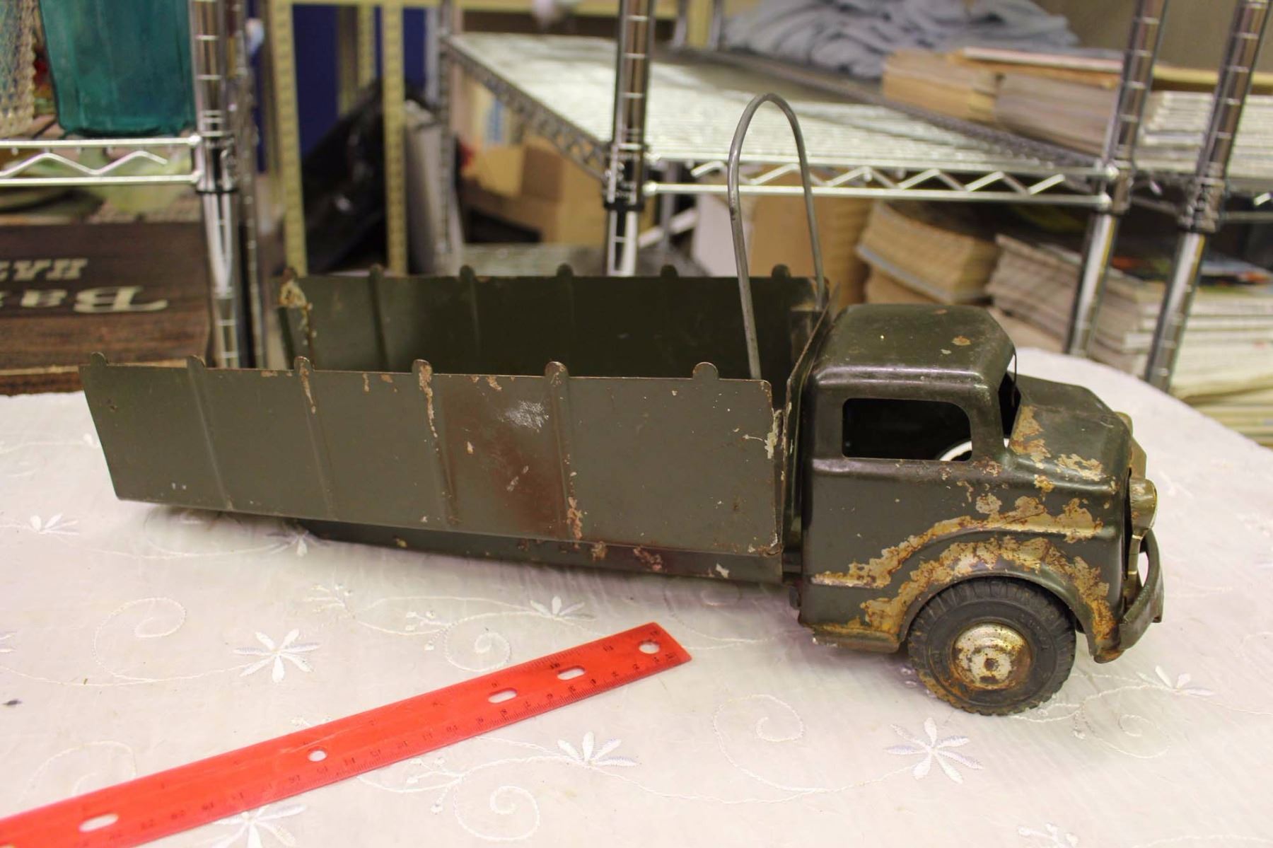 1950s Lumar Army Truck&1950s Mar F76 Dump Truck