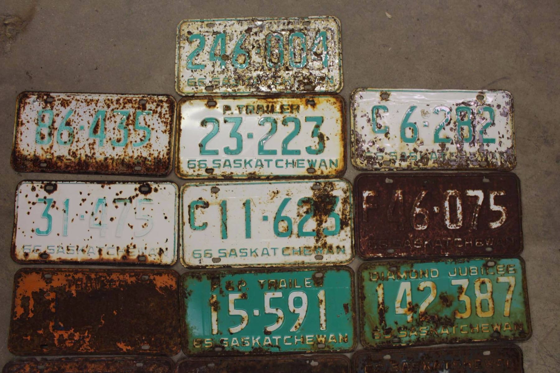 Saskatchewan License Plates (19)(1962(7),1963(3),1965(2),1966(7))
