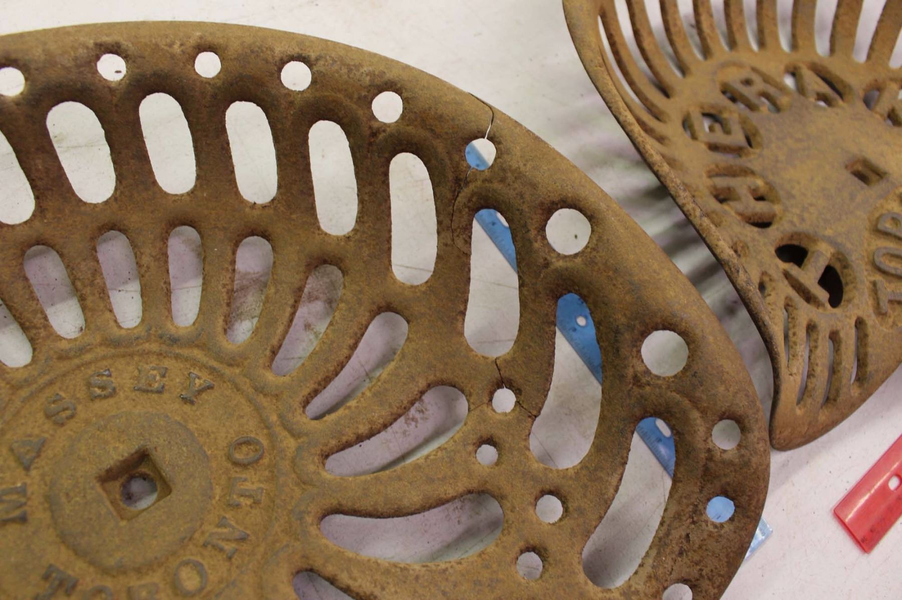 Cast Iron Seat (Toronto, Massey)