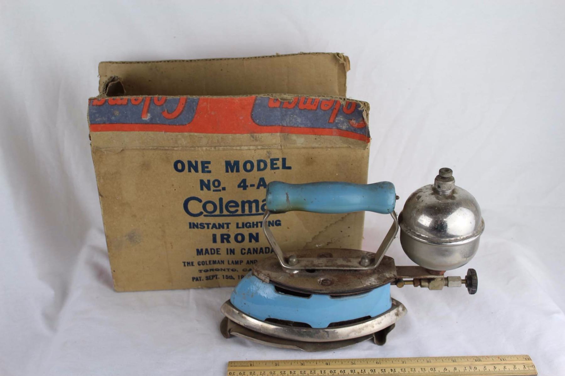 Coleman #4-A Gas Iron w/Box