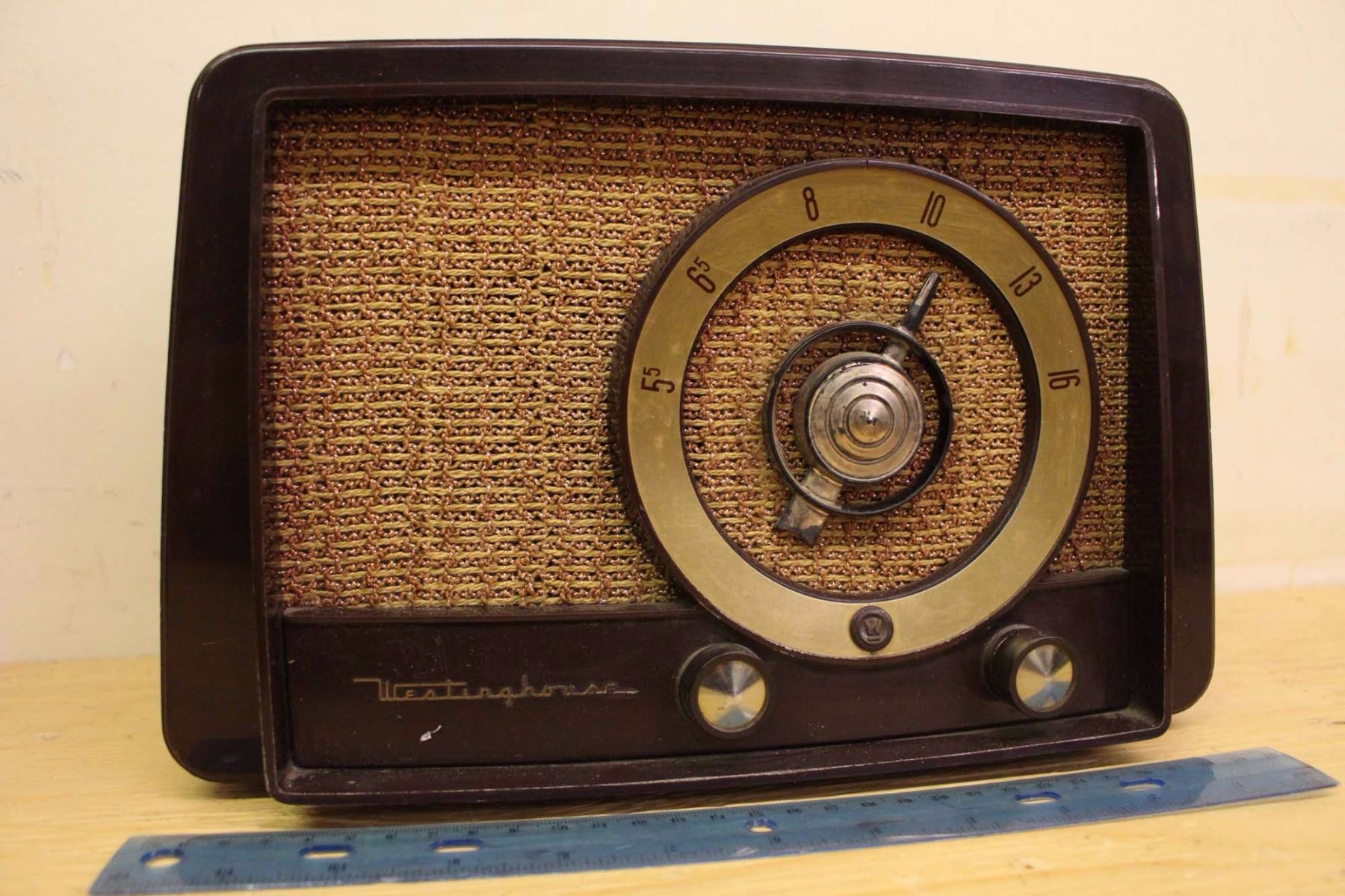 Vintage Brown Westinghouse Radio