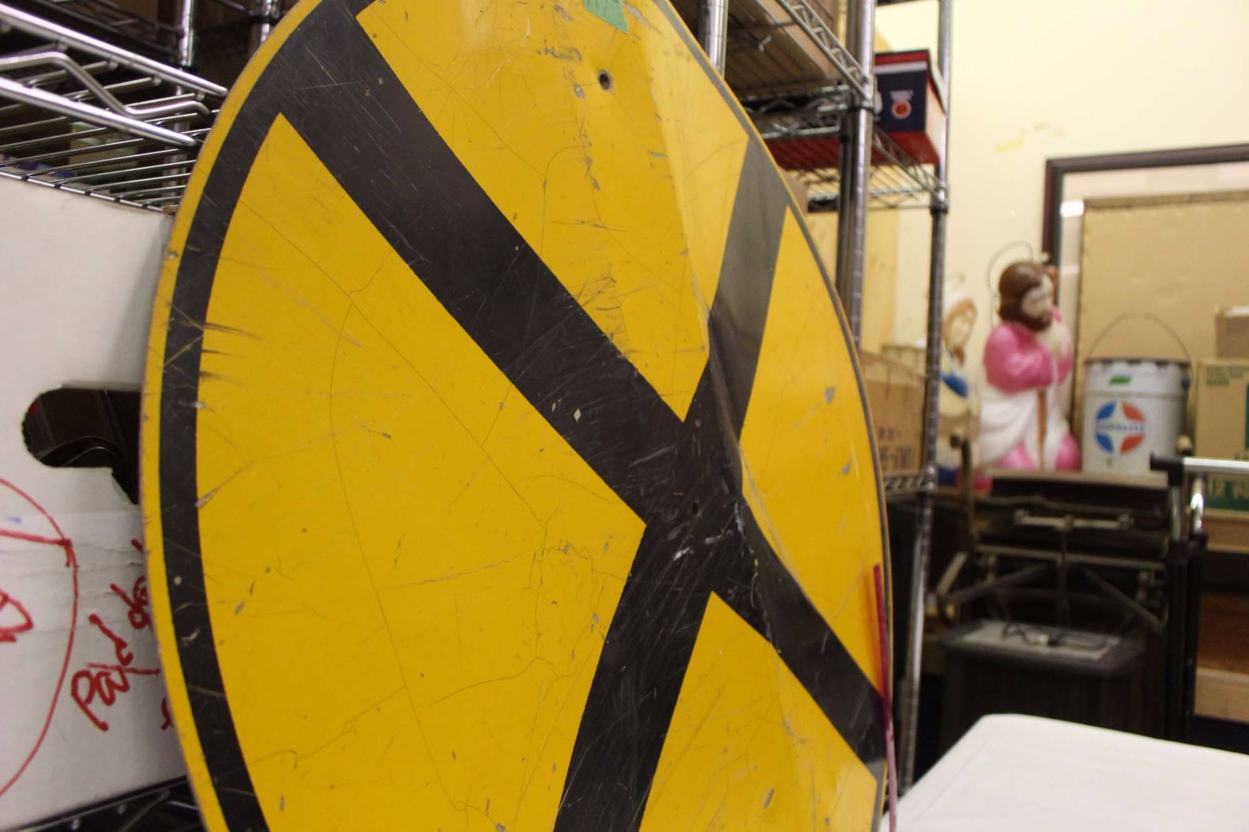 30" Round Vintage Railway Crossing Sign