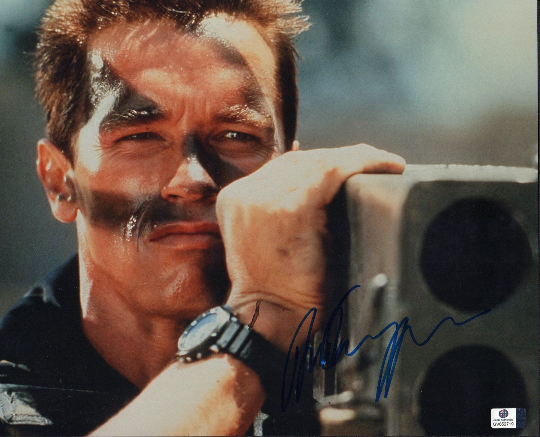 Arnold Schwarzenegger Signed 11x14 Photo
