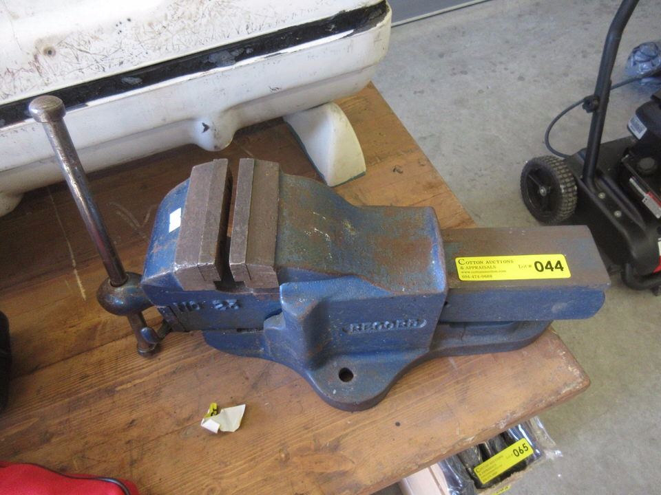 No. 23 Record Bench Vice