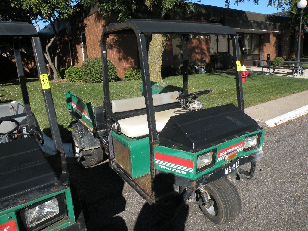 Cushman Turf truckster, 3 wheel, diesel, Mfg 1998 SN#-98004974 Unit#-MS802