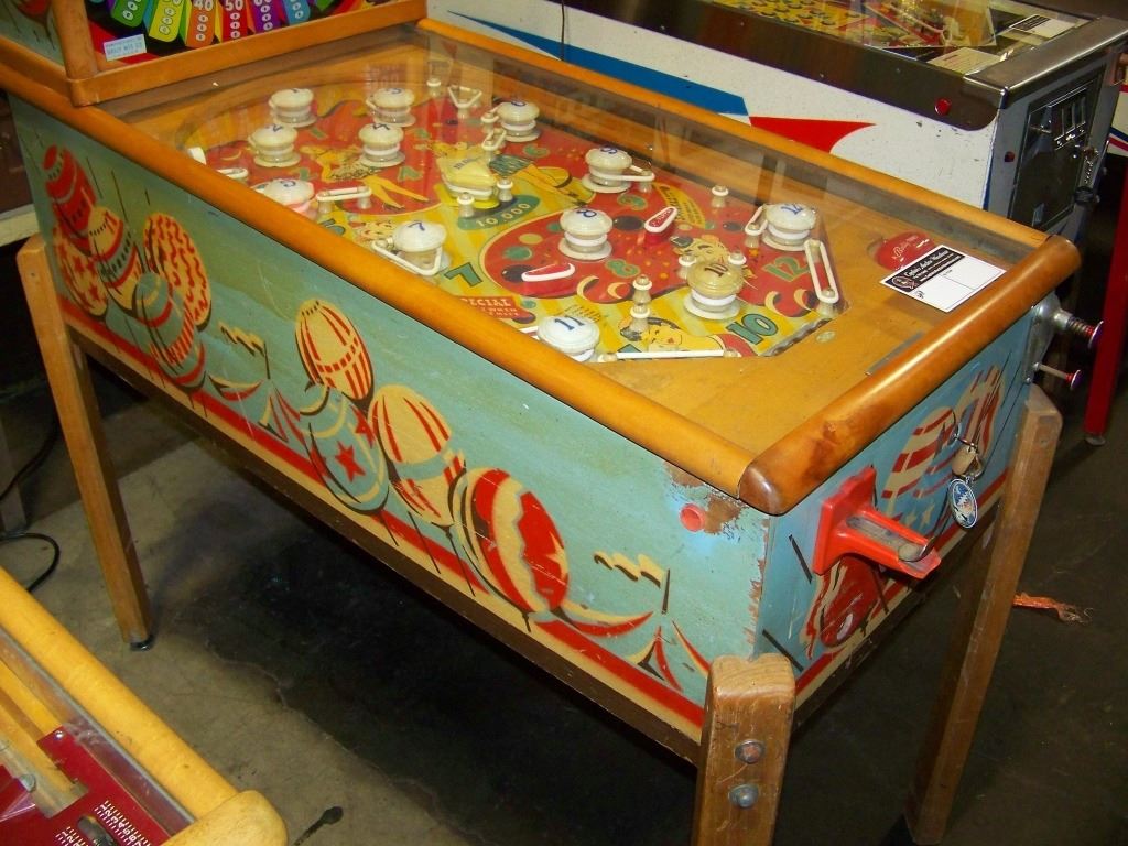 BALLY CARNIVAL WOOD RAIL PINBALL MACHINE 1949
