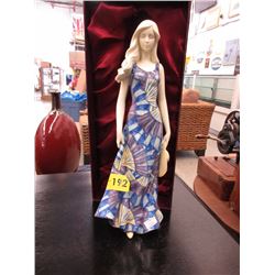 Benaya Porcelain Statue with Box