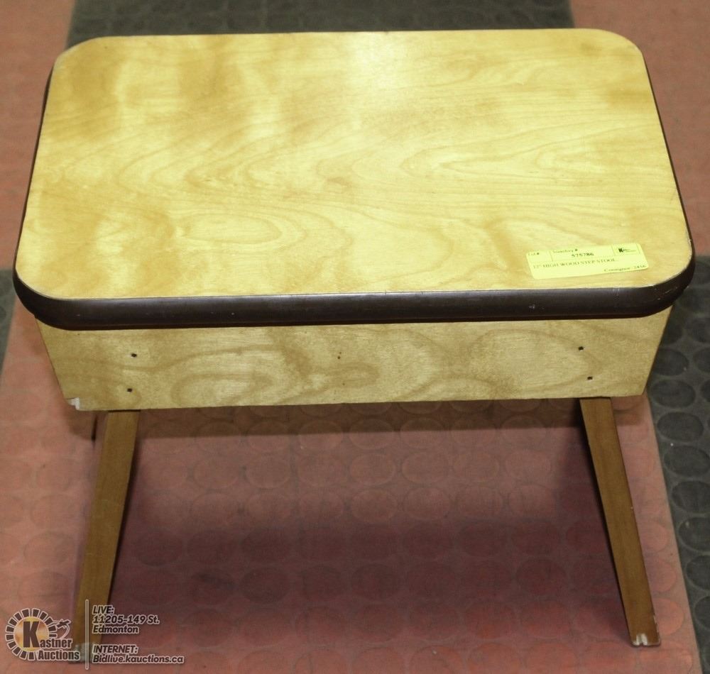 12" HIGH WOOD STEP STOOL.