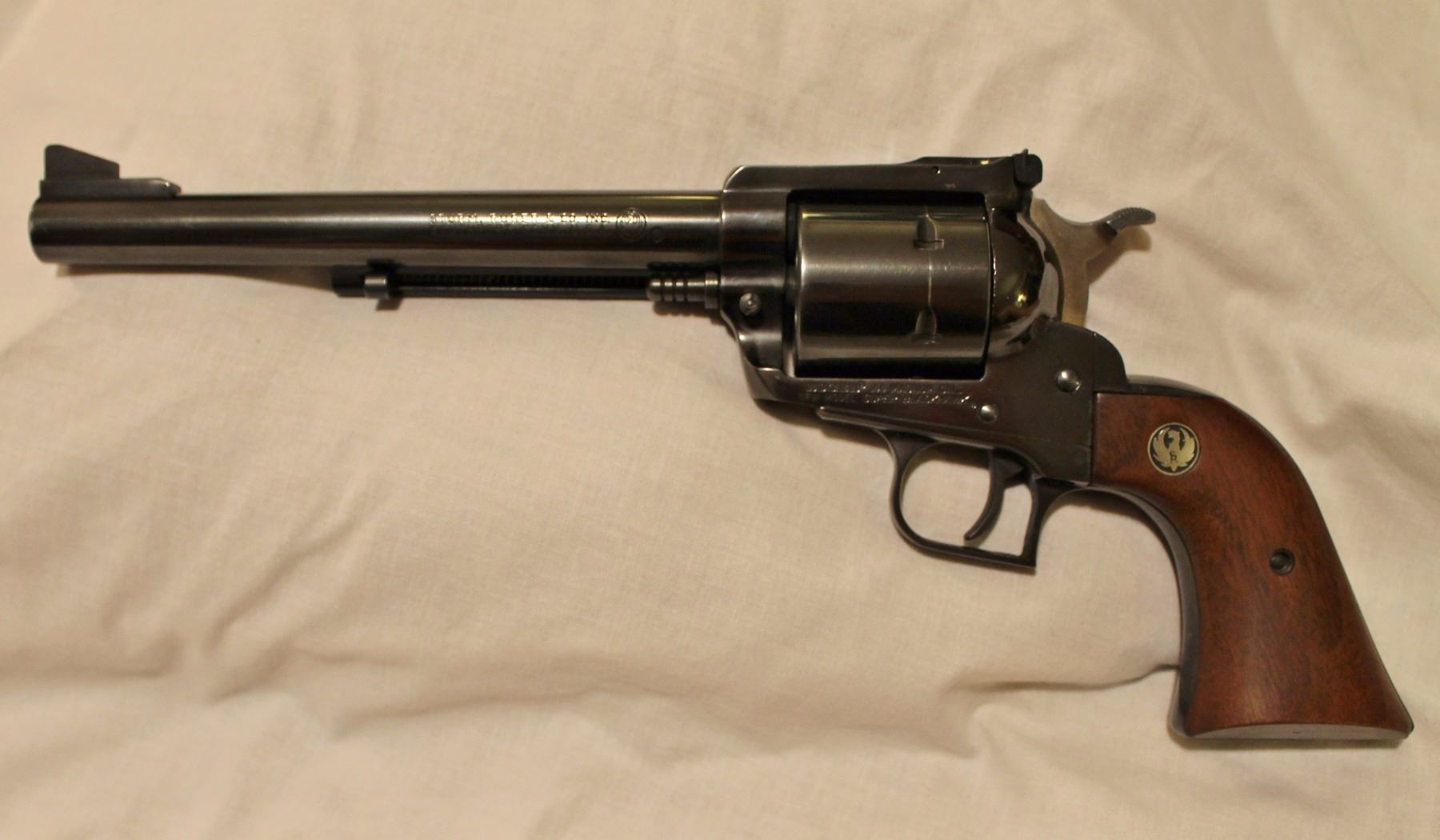 Ruger New Model Super Blackhawk, .44 Mag., 7 ½” bbl., SN 81-06381