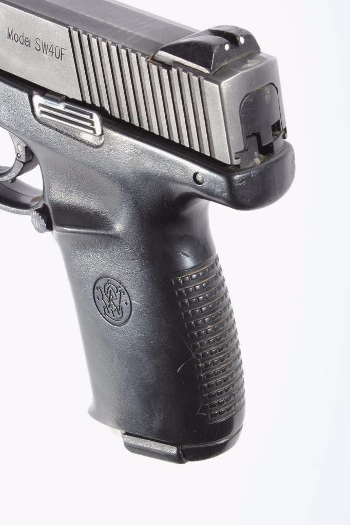 Smith & Wesson Model SW40F .40S&W Semi Auto Pistol