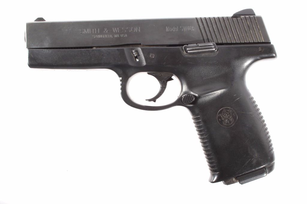 Smith & Wesson Model SW40F .40S&W Semi Auto Pistol