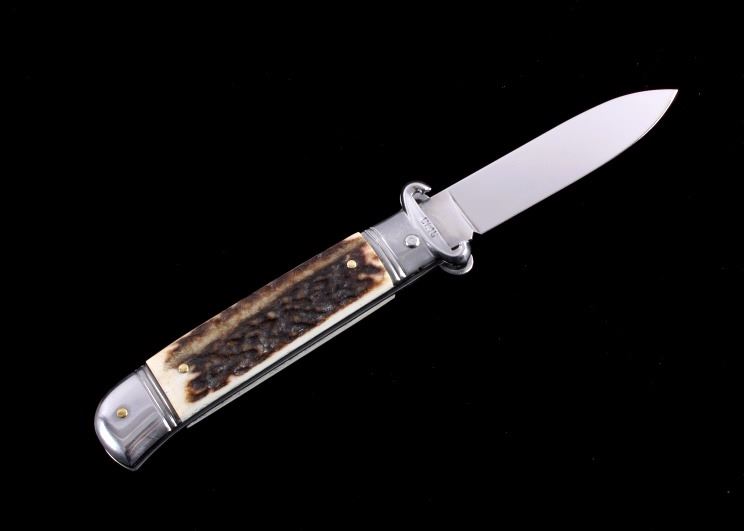 Italian Stag Horn Switchblade Shell Puller Knife