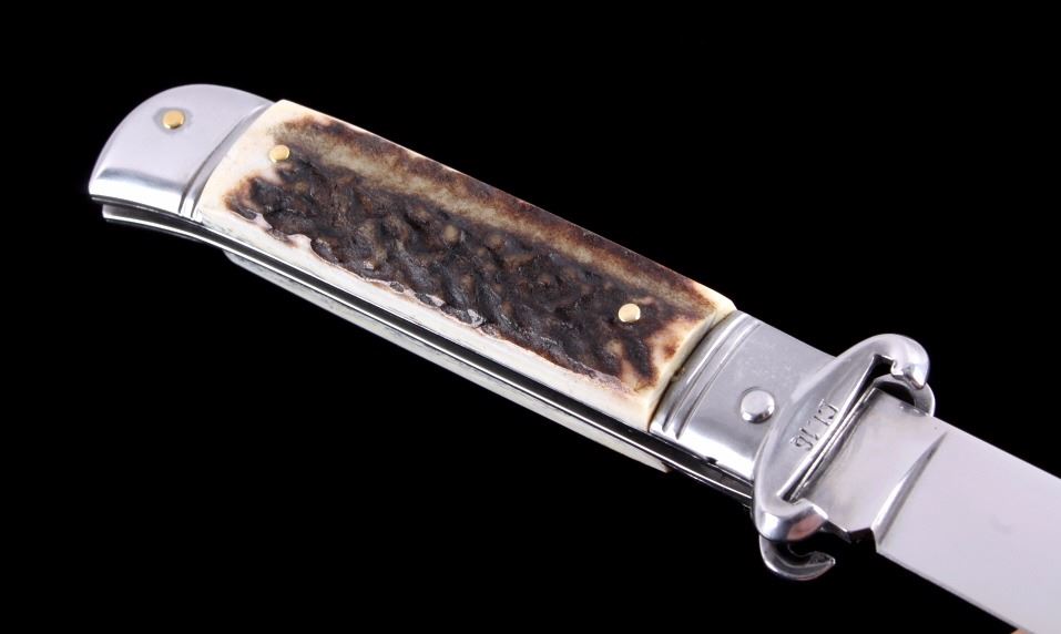 Italian Stag Horn Switchblade Shell Puller Knife