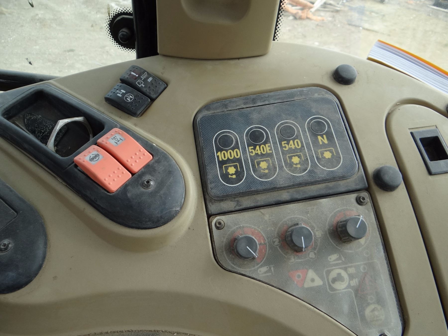 2006 AGCO RT150 tractor, MFWD, 150 hp