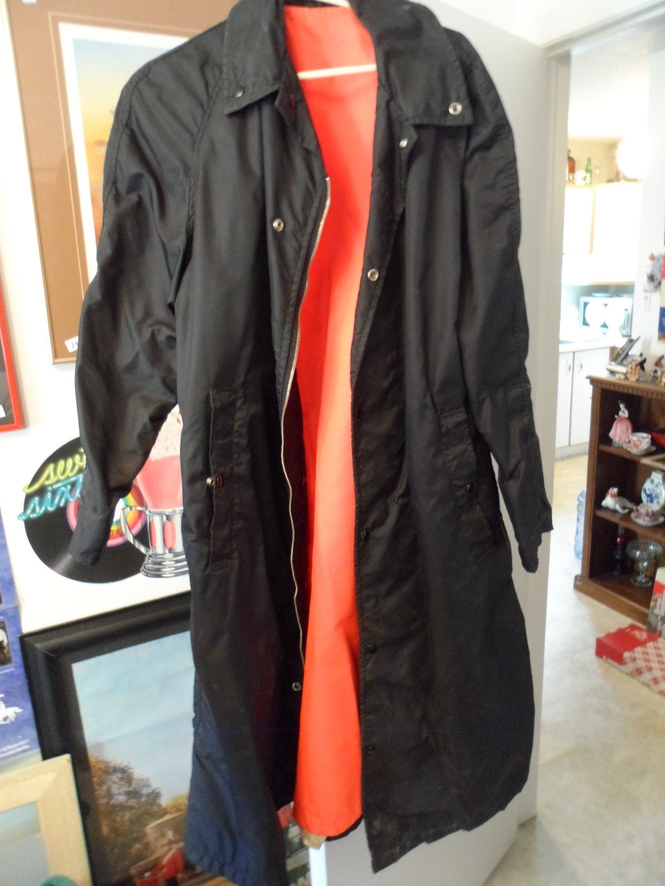 1974 Rcmp raincoat - Schmalz Auctions 1974 Rcmp raincoat - Schmalz Auctions