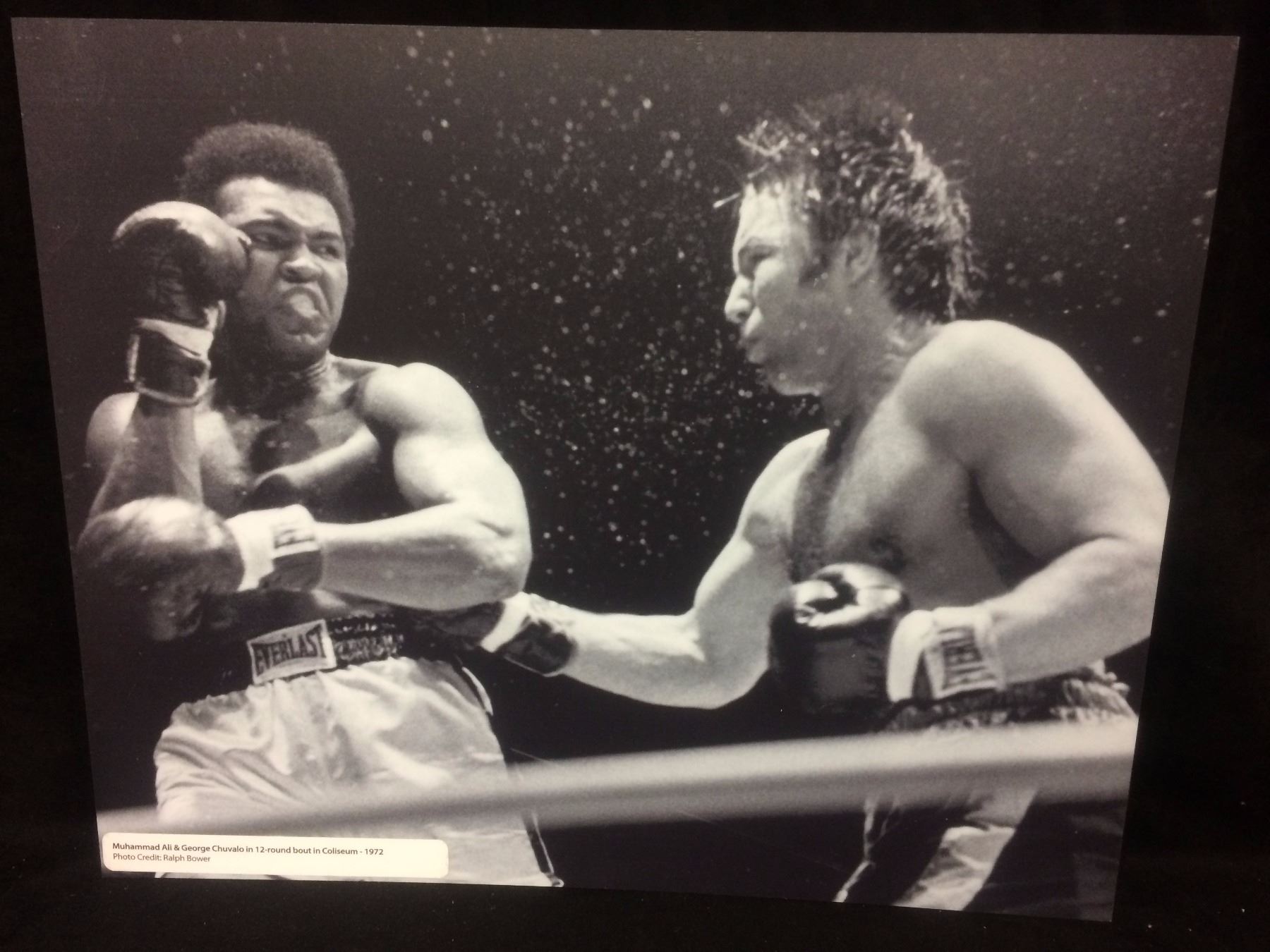 MUHAMMAD ALI, GEORGE CHUVALO LEGENDARY PHOTO.