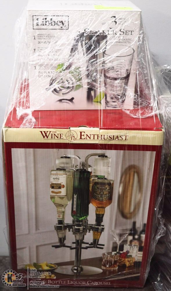 LIQUOR CAROUSEL WITH 3PC SHAKER SET