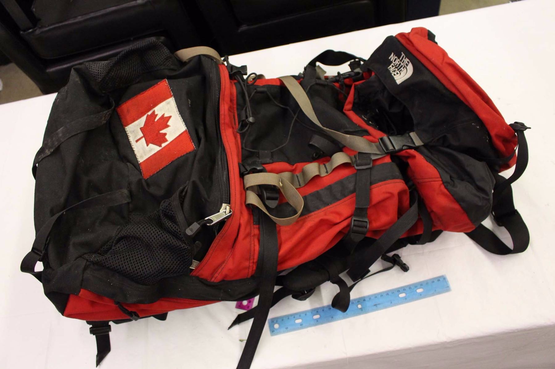 Northface Hiking Bag Size Medium northface-hiking-bag-size-medium