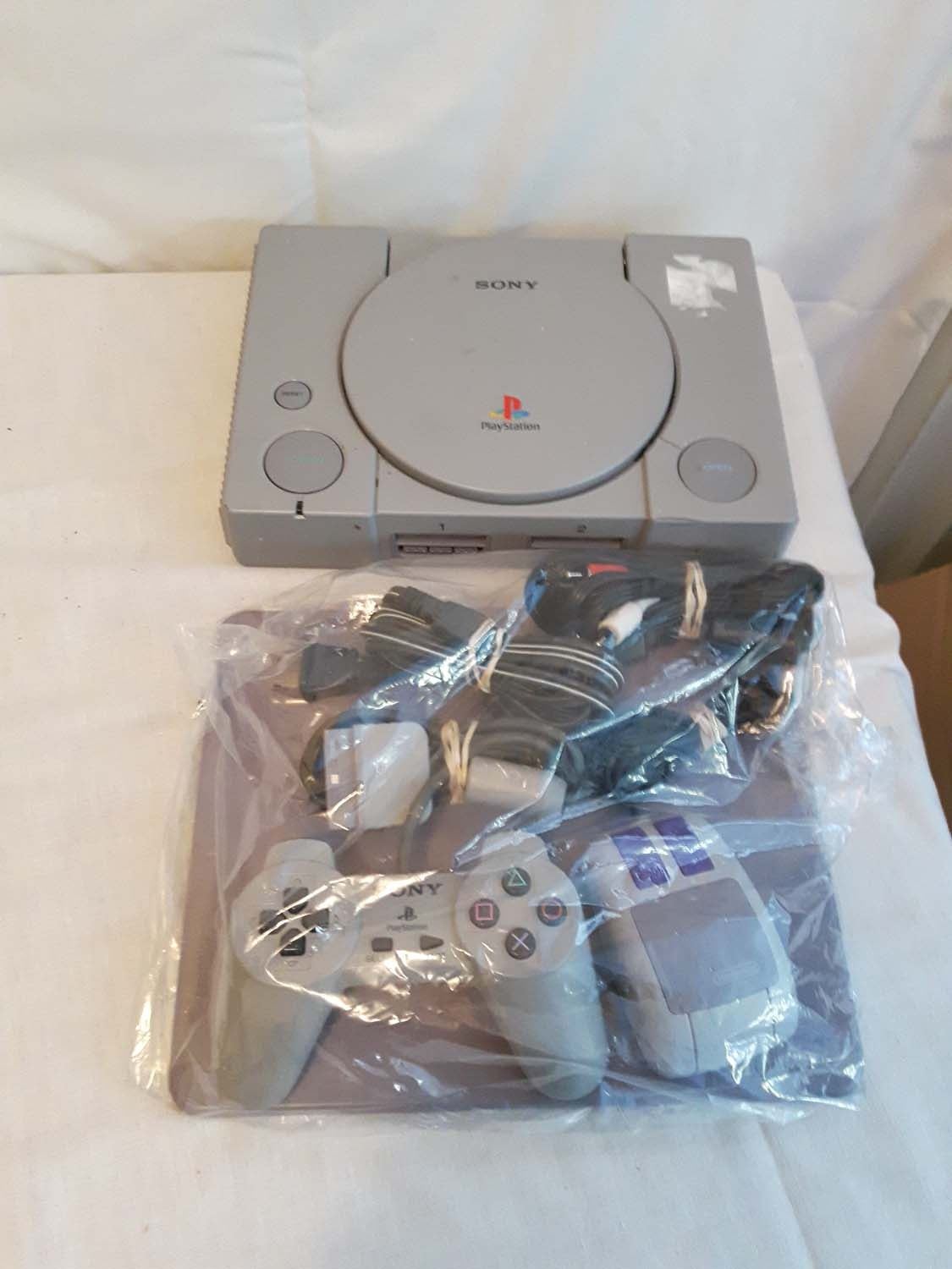 Sony Playstation w/Controller & Cords (Working)