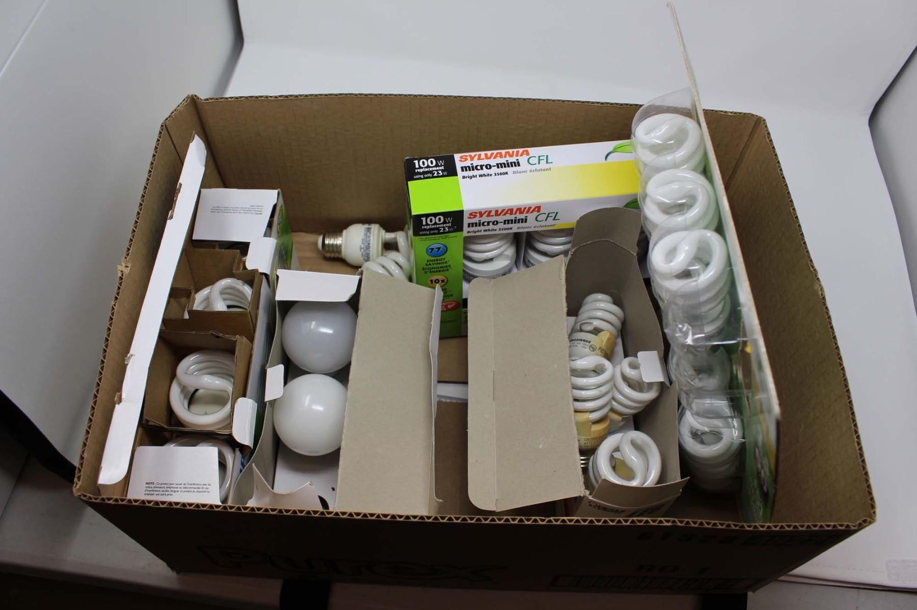 Huge Lot Of CFL Light Bulbs, Many Unused (~20)