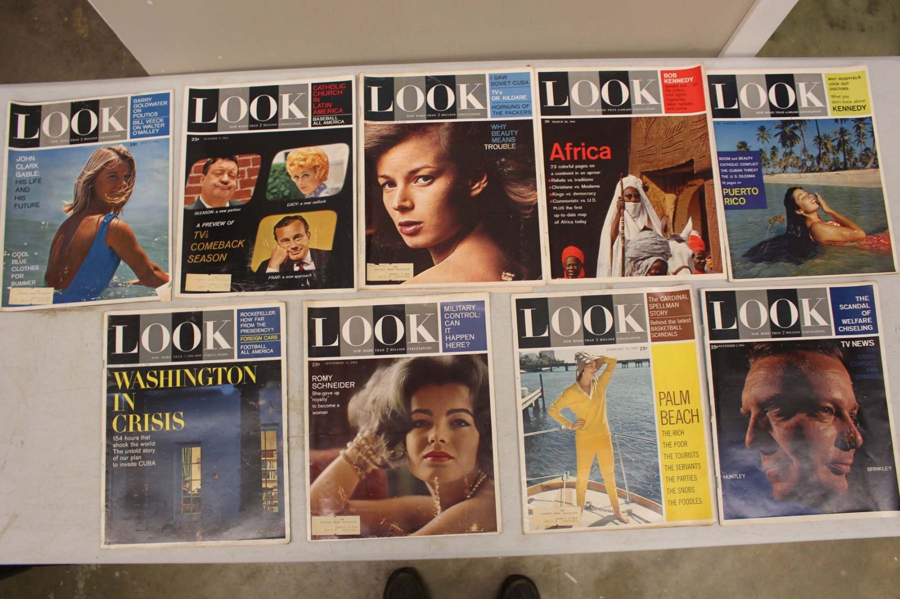 Lot Of 1960's Look Magazines (9)
