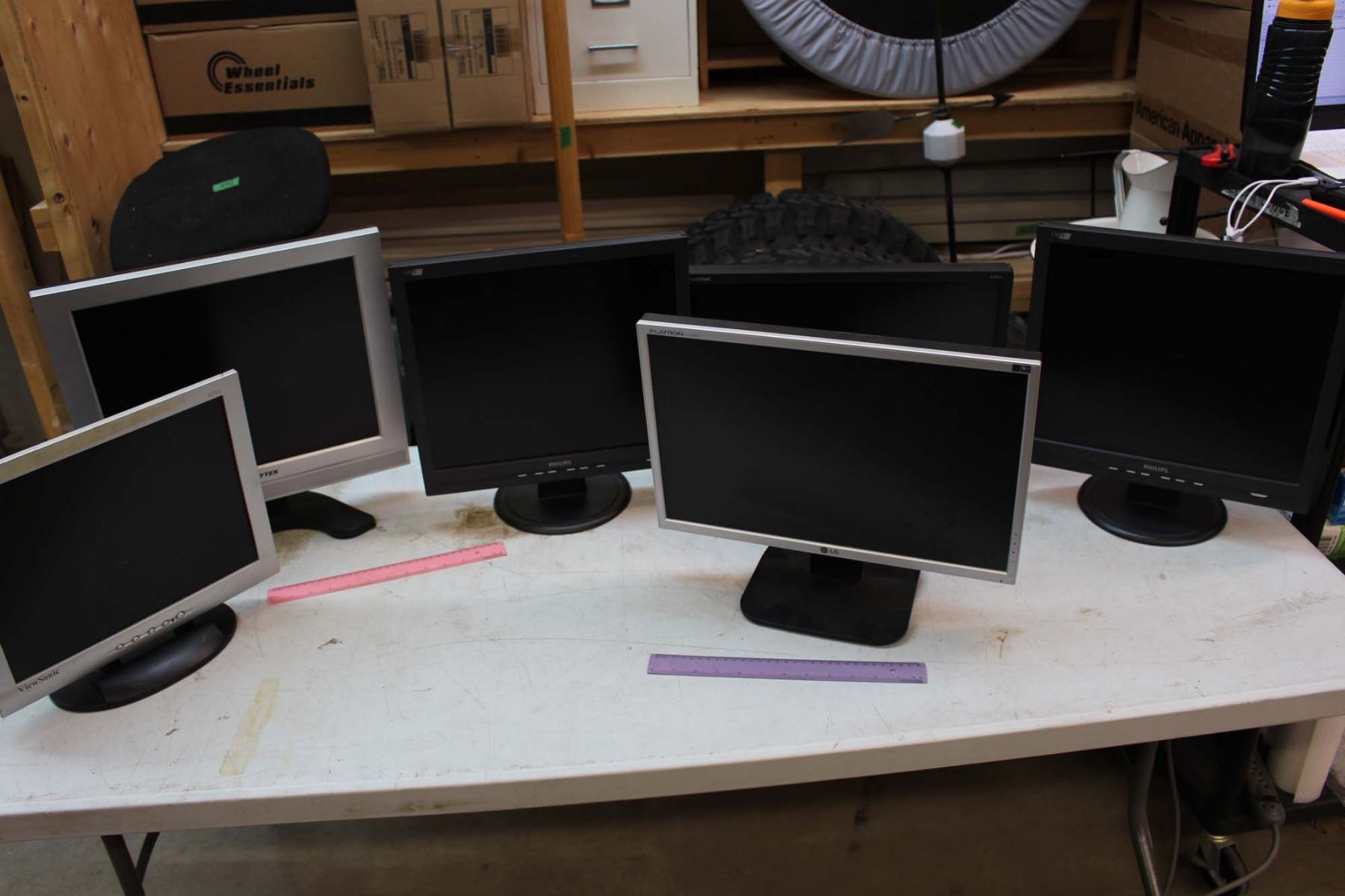 Lot of Various Computer Monitors (6)(Condition Unknown)