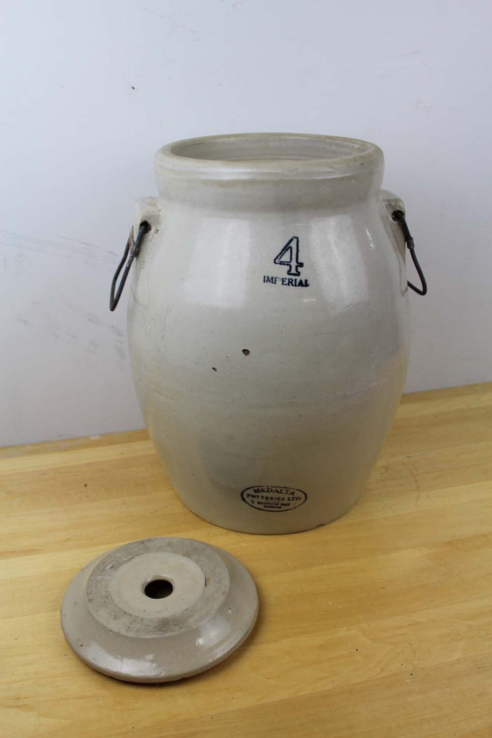 4 Gallon Medalta Antique Butter Churn Crock W/ Lid (no cracks)