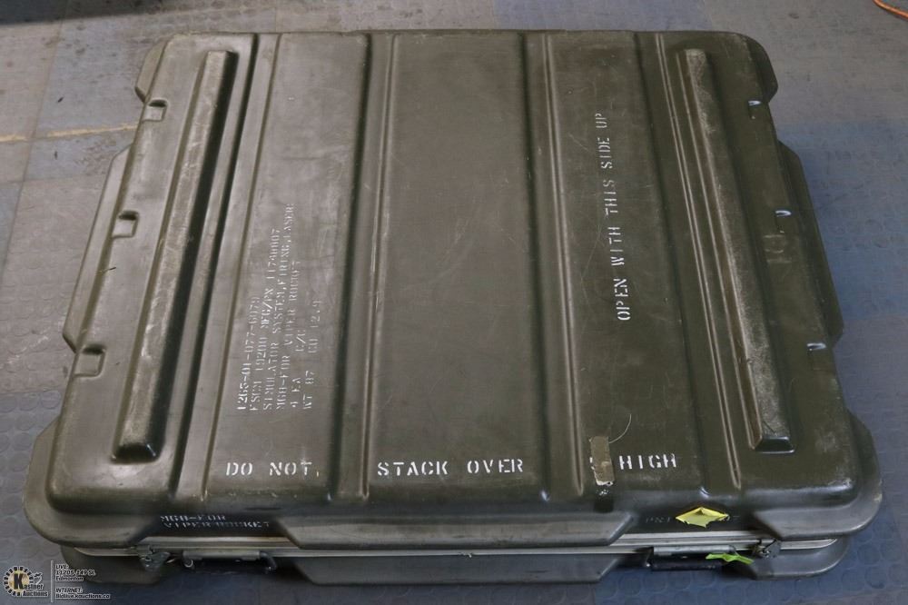 MILITARY STYLE PELICAN HARD CASE SHIPPING BOX